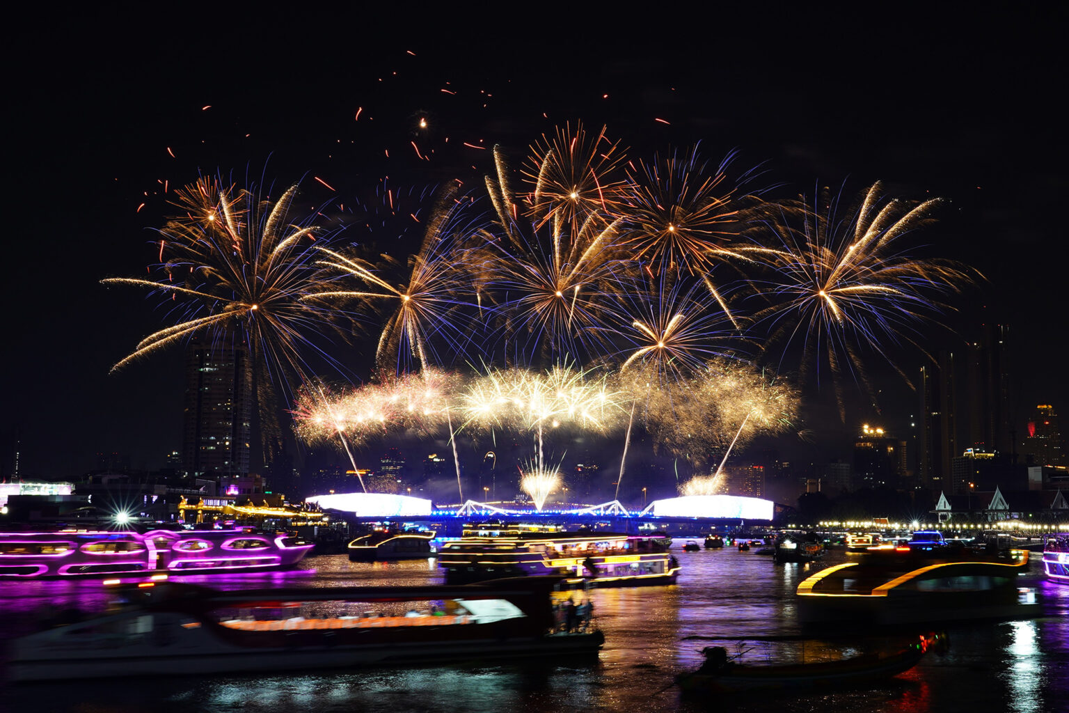 TAMRON EXPEREINCE :FIREWORK FESTIVAL ความวิจิตรเหนือเจ้าพระยา – TAMRON ...